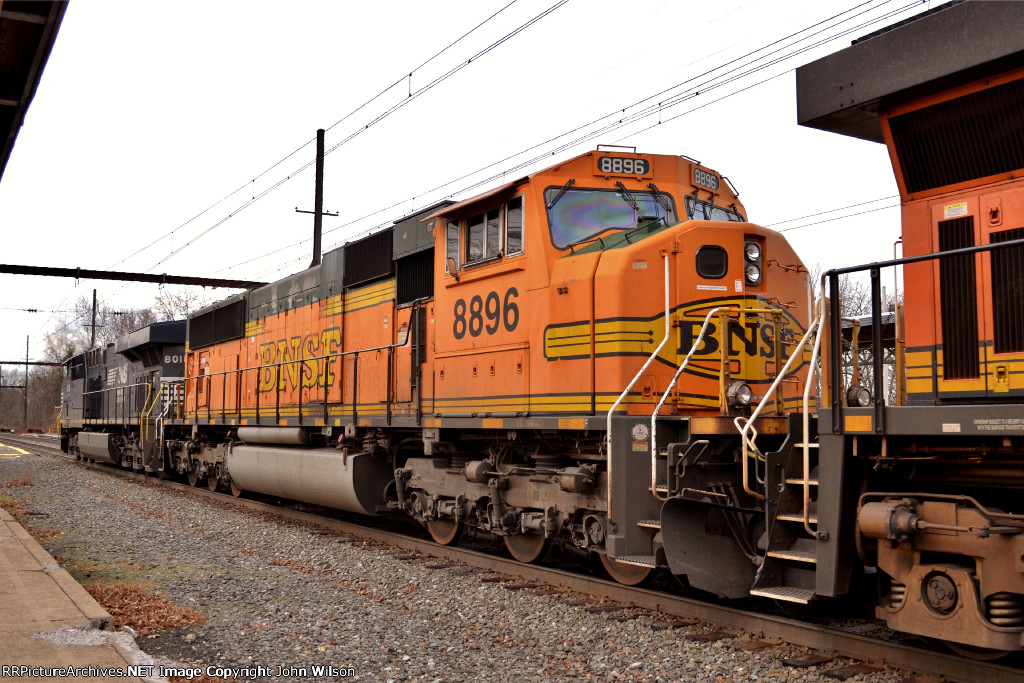 BNSF 8896